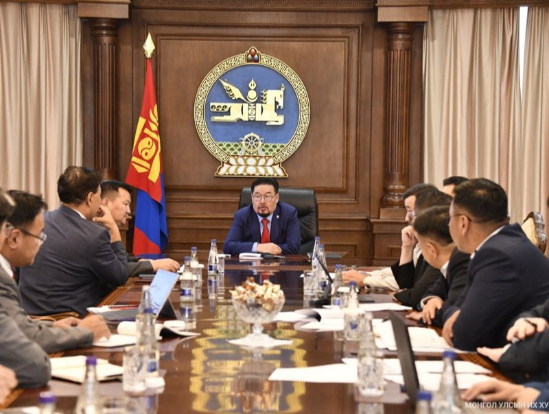 УИХ ын дарга Г Занданшатар Үндэсний баялгийн сангийн тухай хуулийн төслийг өргөн мэдүүлэхийг